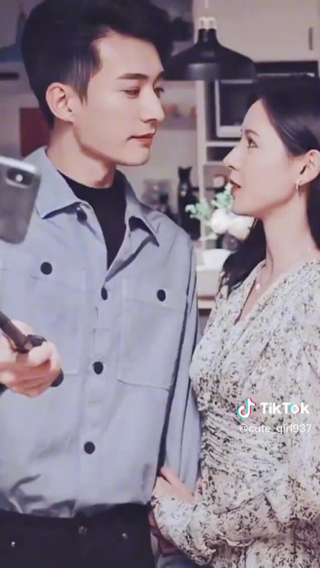 តារាសម្តែងចិន - TNAOT