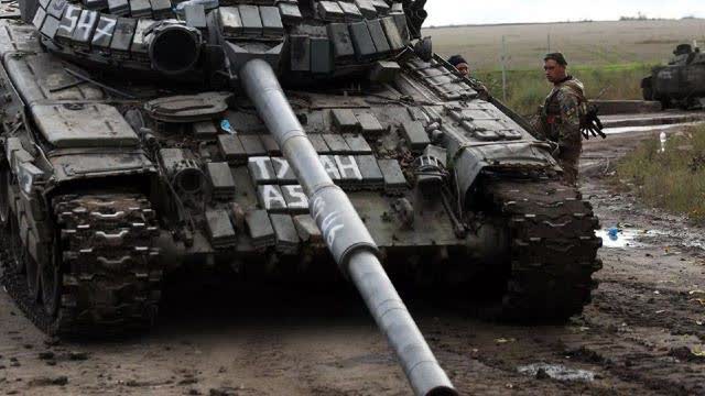 សង្គ្រាមជិតមួយឆ្នាំ រុស្ស៊ីបាត់បង់ ស្ដុករថក្រោះប្រយុទ្ធ T-72B ...