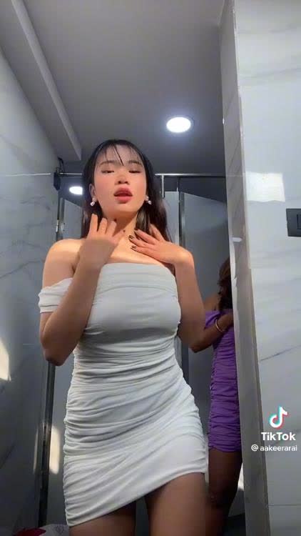 cute girl dance 🙂💙💙 - TNAOT