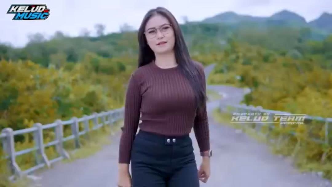 FELL ONLY LOVE X GUCCI PRADA - TNAOT