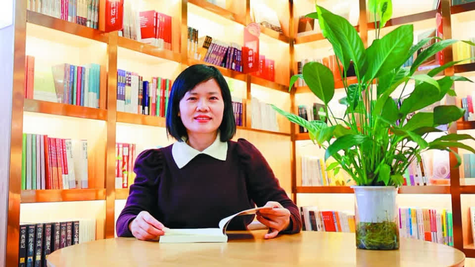 លោកស្រី Li Yanfeng៖ ការប្រើប្រាស់ "បណ្ណាល័យ ...