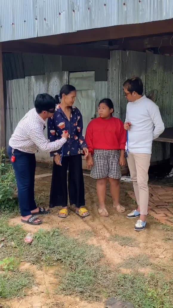 nook nook អ្នកសុំទាន 003 - TNAOT