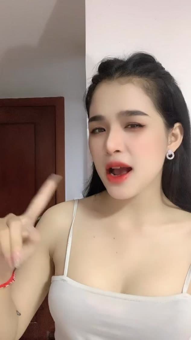ស្រីស្អាត-𝑇𝑖𝑘𝑇𝑜𝑘 😘😘 - TNAOT
