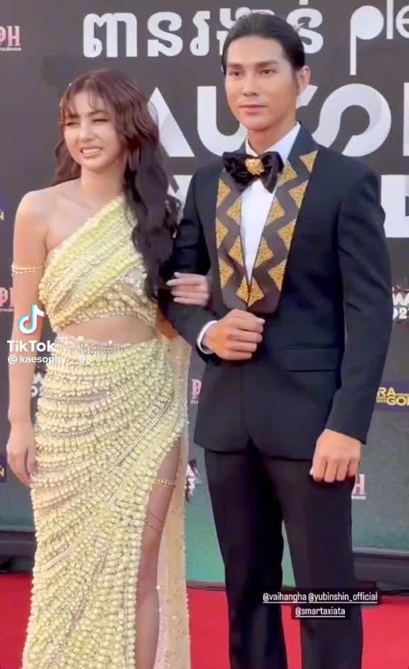 ភ្លែកសាហាវ idol - TNAOT