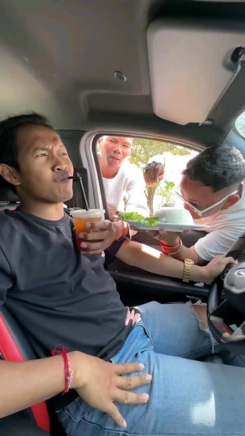 រឿង "កំពូលអ្នកលក់តាមផ្លូវ" (The Best Teaser Trailer Clip)😂🎥💻 ...