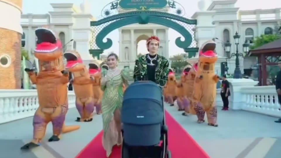 បើមិនប្លែកមិនមែន Mommy Boprek ទេណា🦕💚 - TNAOT