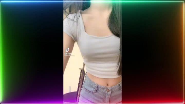 ស្រីស្អាតរាំស្លៀកខ្លីសិចសុីភ្នំធំៗខ្លាំងណាស់ - TNAOT