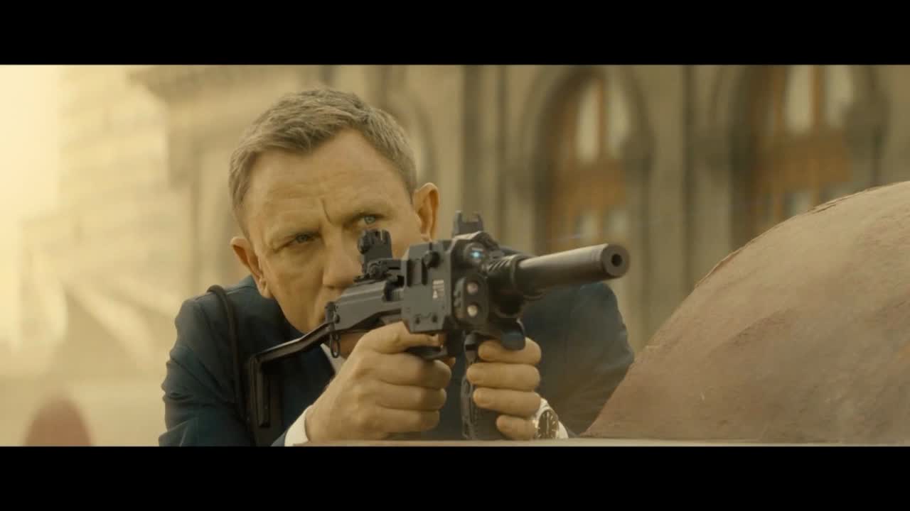 Spectre 2015 Blowing Up the Block Scene - TNAOT