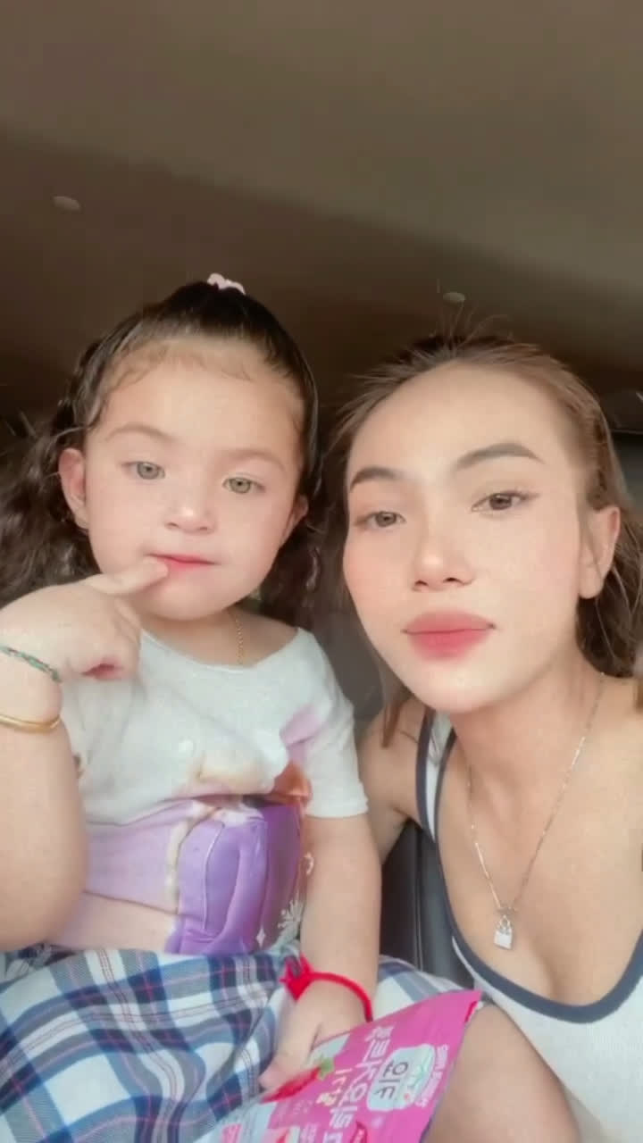 យី កូនម្ដាយចង់ស្អាតណាស់កូន🤣💋 - TNAOT