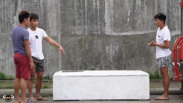 សើចចុកពោះ KABAONG PUBLIC PRANK 😂😂 - TNAOT