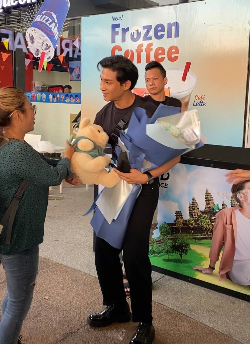 缅甸男演员抵达柬埔寨，讨论耗资100万美元新电影制作！ - TNAOT