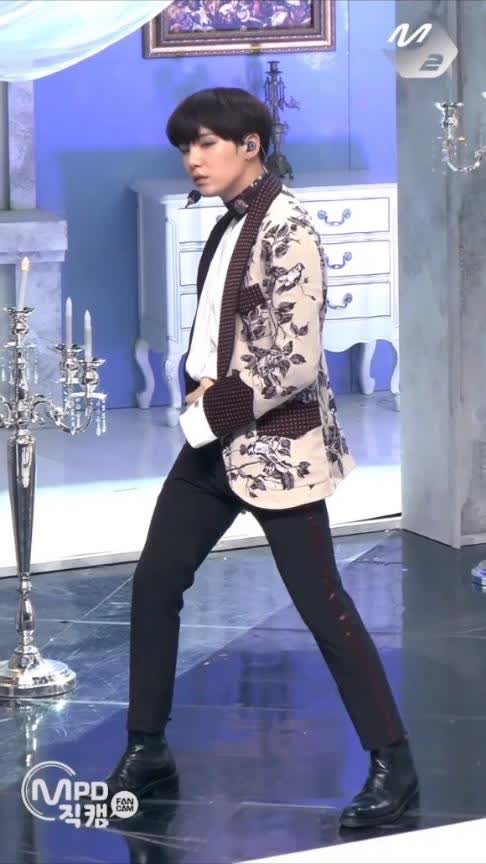 BTS SUGA camfocus "Blood Sweat & Tears" 🤎🫰 - TNAOT