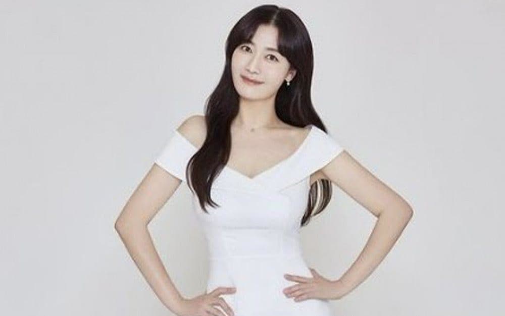 តារាកំប្លែង Kim Mi Ryeo លាតត្រដាងអត្តសញ្ញាណអតីត អ្នកគ្រប់គ្រងថតរូប ដើមទ្រូងគ្មានការយល់ព្រម - TNAOT