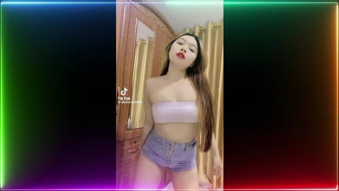 តោះមកមើលស្រីស្អាតរាំស្លៀកខ្លីសិចសុីភ្នំធំៗខ្លាំងណាស់ - TNAOT