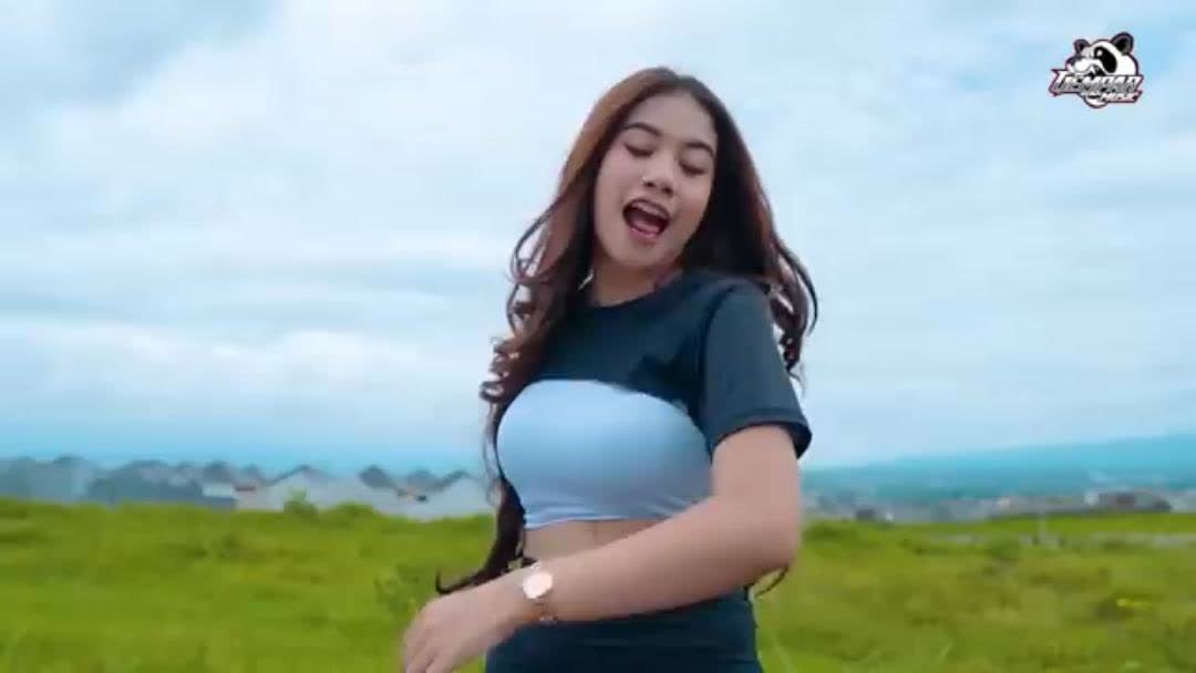 Dj Remix Kumaha Aing Viral Tiktok Terbaru 2023 Full Bass Jedag Jedug ! - TNAOT