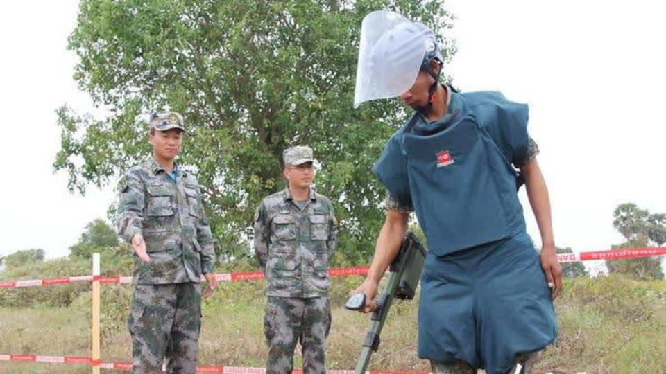 中国为柬埔寨、老挝举办扫雷培训班 - TNAOT