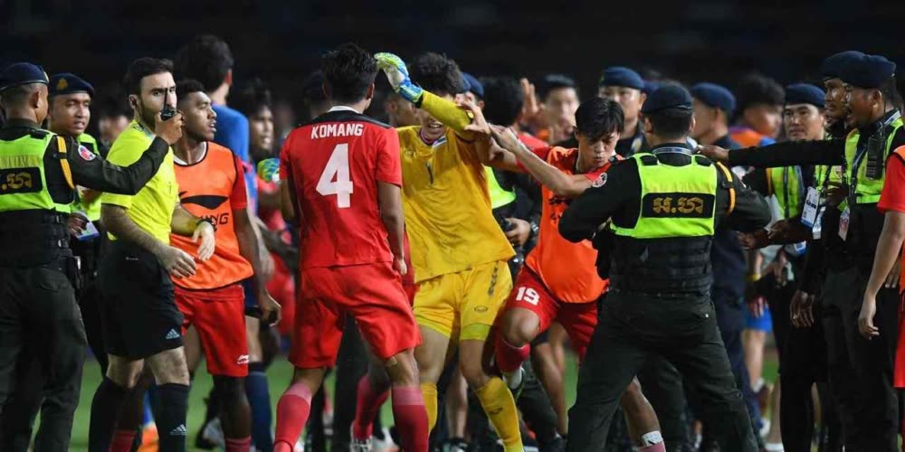 AFC ប្រកាសពិន័យឥណ្ឌូណេស៊ី និងថៃ ដែលបង្កឲ្យមានជម្លោះនឹងគ្នាក្នុងការប្រកួតបាល់ទាត់ SEA Games ៣២ ...