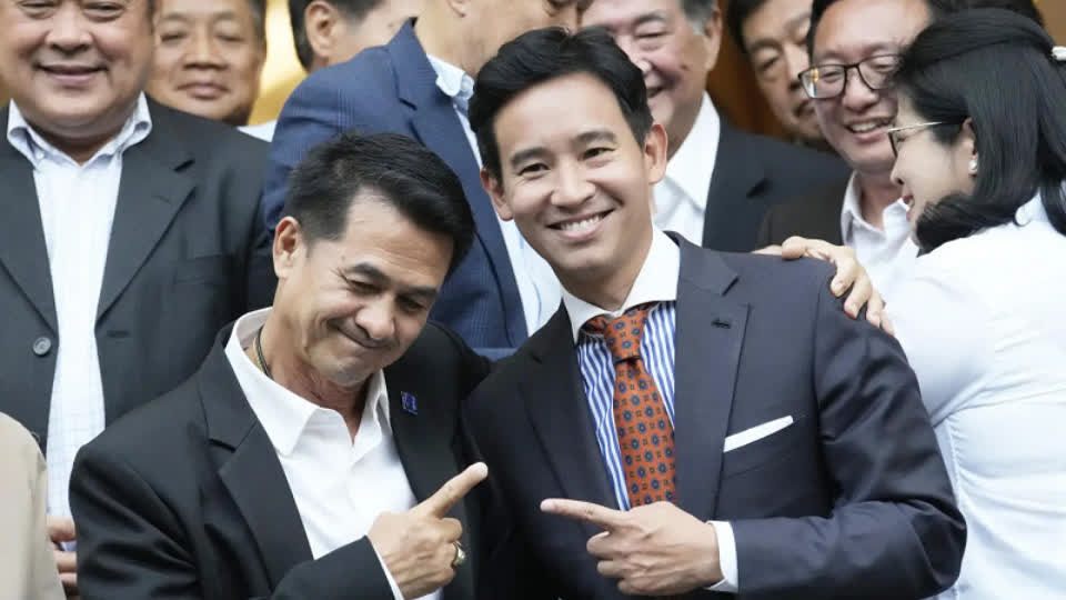 បក្សភឿថៃនឹងបង្កើតរដ្ឋាភិបាលថ្មី ដោយគ្មានបក្សឆ្ពោះទៅមុខ - TNAOT